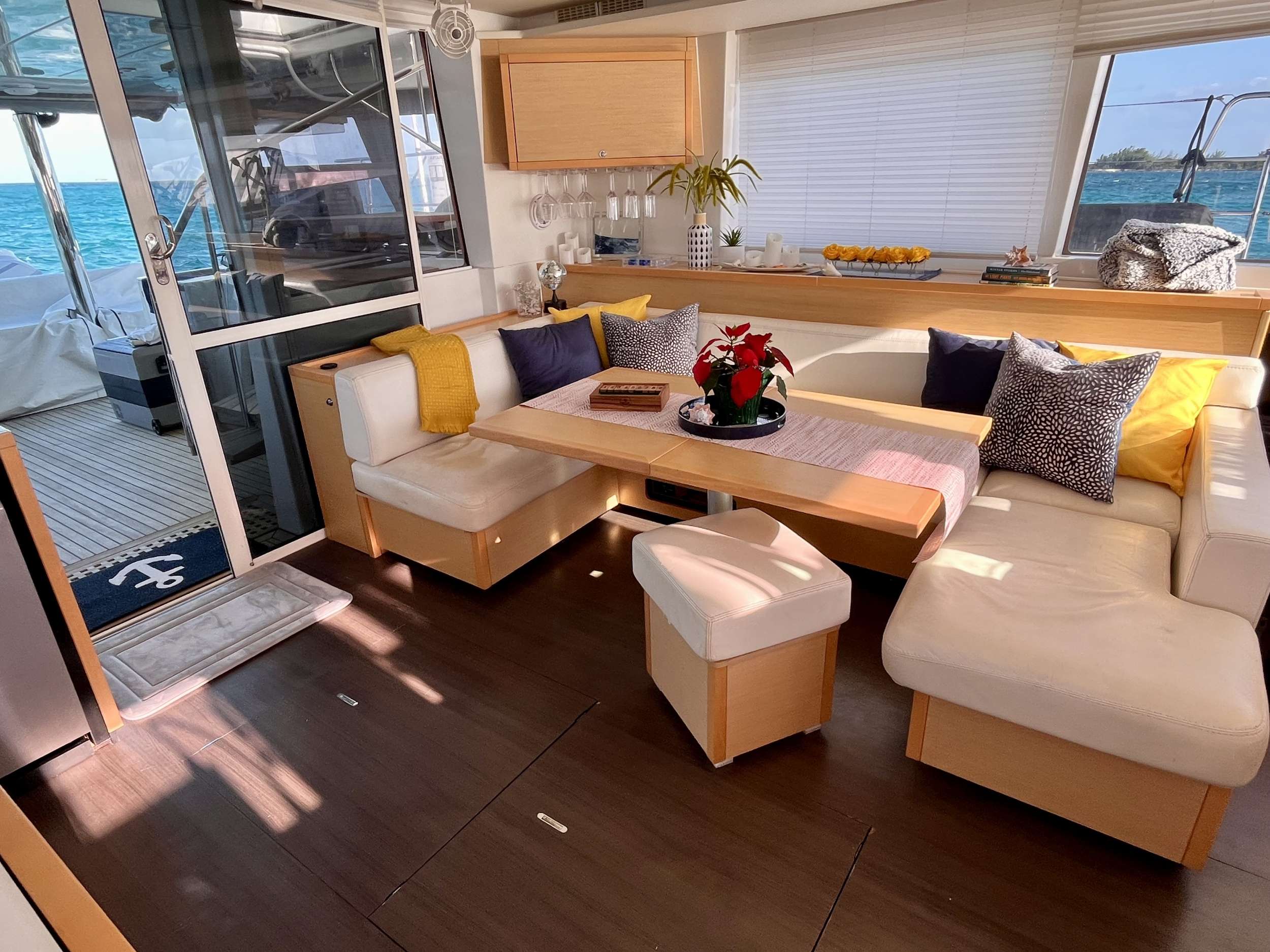 MIRA SOL - Regency Yacht Charters